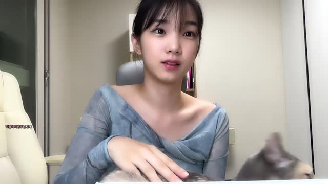 [클립] 가롱⊙v⊙에게 별풍선 145개 선물 | SOOP VOD