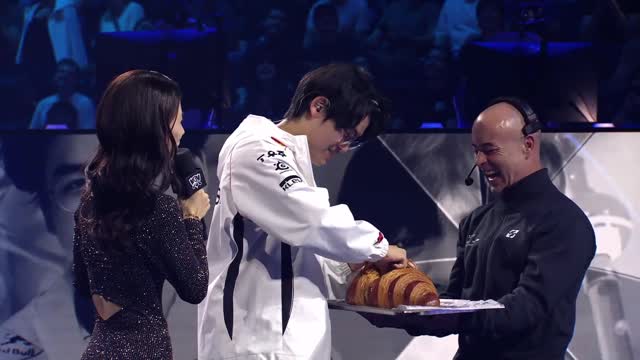 [캐치][T1 vs GEN] 2024 Worlds KNOCKOUT STAGE DAY6 SEMIS | SOOP VOD