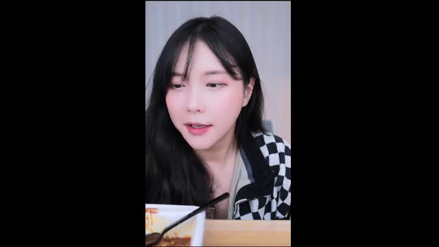 혜로로 : 너네 자연산B가 좋아? 가짜 쭈쭈D가 좋아? | SOOP VOD