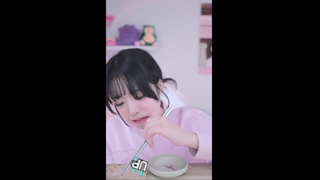 [캐치][케이대] 생밀웜 10마리 먹방 | SOOP VOD