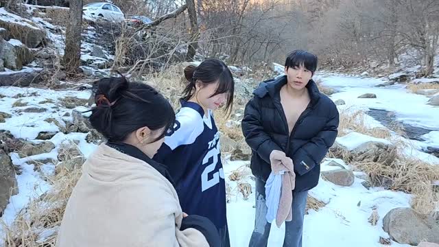 [클립] 떙지 다누리 얼음물 입수 ㅋㅋㅋㅋㅋ | SOOP VOD