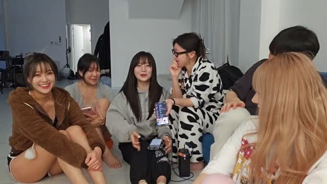 [클립]민서율 수니그룹 MT 신사옥 공개 | SOOP VOD