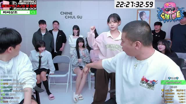 [클립]철구 저희랑 마짱깔 대학있나요?개패드리겠습니다. | SOOP VOD