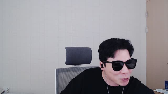 [클립]삐딱하게 | SOOP VOD