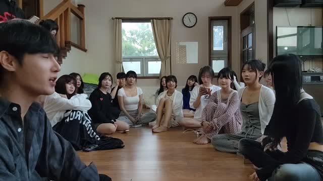 [캐치]안예슬x남순 잠시 후 비키니...1박2일 수니그룹MT | SOOP VOD