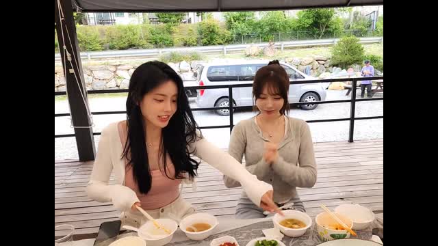 [캐치]안예슬x남순 잠시 후 비키니...1박2일 수니그룹MT | SOOP VOD