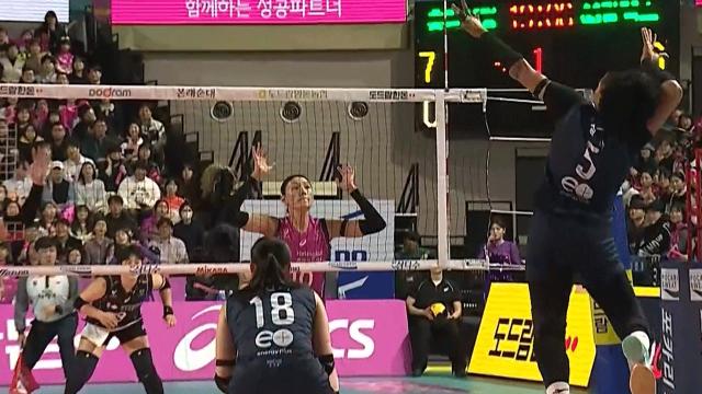 실바의 첫 득점과 함께 역전하는 GS칼텍스 | SOOP VOD