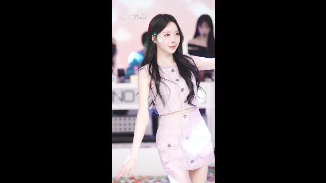 [이노레이블] 이다니 - 무아 실물직캠 | SOOP VOD